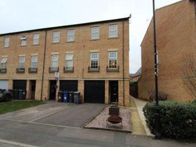 3 Bedrooms Town house for rent in Perseverance Street, Barnsley S70