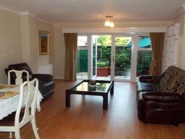 3 Bedrooms Town house for rent in Roper Road, Canterbury CT2