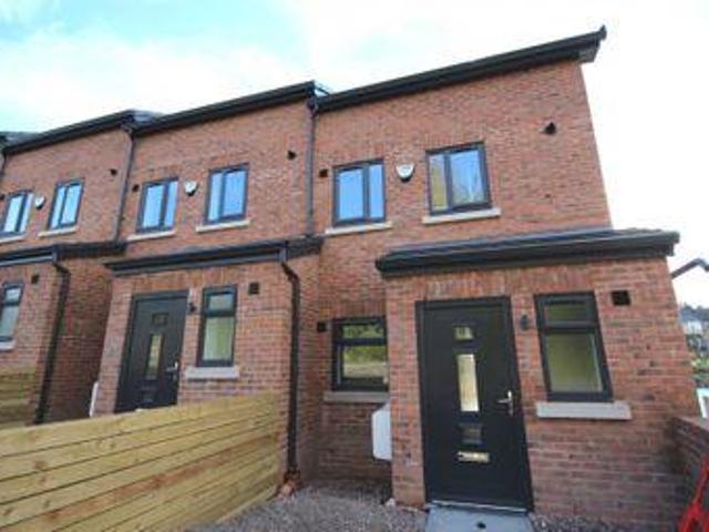 3 Bedrooms Town house for rent in Rainsough Brow, Prestwich, Manchester M25