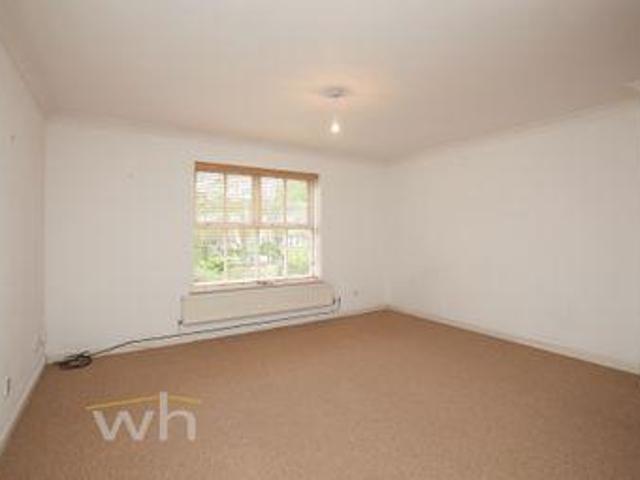 3 Bedrooms Town house for rent in Ribblesdale Avenue, Friern Barnet N11