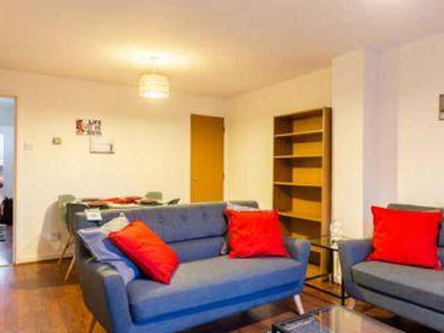 3 Bedrooms Town house for rent in Rickard Close, Hendon NW4