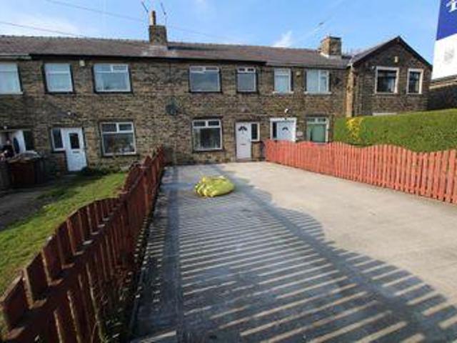3 Bedrooms Town house for rent in Tyersal Terrace, Bradford BD4
