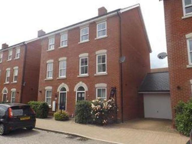 3 Bedrooms Town house for sale in Cavalry Road, Colchester CO2