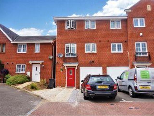 3 Bedrooms Town house for sale in Campion Gardens, Birmingham B24