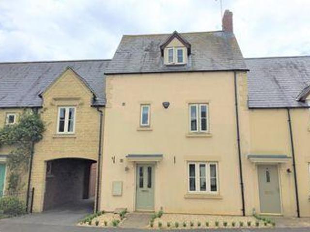 3 Bedrooms Town house for sale in Beceshore Close, Moreton In Marsh GL56