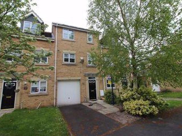 3 Bedrooms Town house for sale in Blackberry Drive, Hindley, Wigan WN2