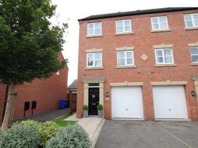 3 Bedrooms Town house for sale in Blakeholme Court, Burton On Trent DE14