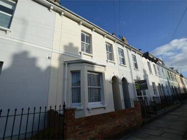 3 Bedrooms Town house for sale in Brighton Road, Fairview, Cheltenham GL52