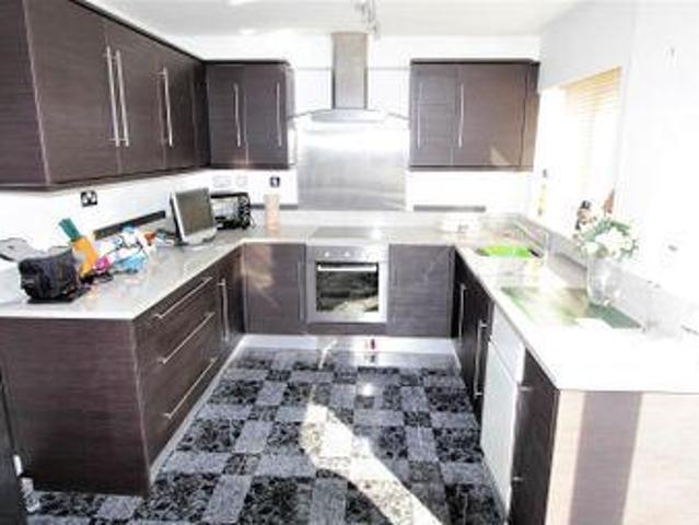 3 Bedrooms Town house for sale in Brookhill Road, East Barnet EN4