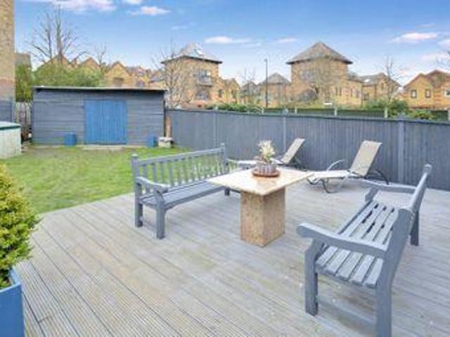 3 Bedrooms Town house for sale in Greenacre Square, London SE16