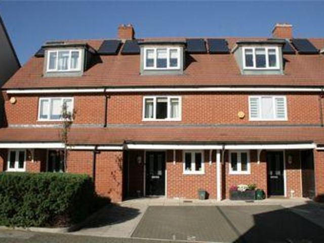 3 Bedrooms Town house for sale in Fremantle Way, Hayes UB3
