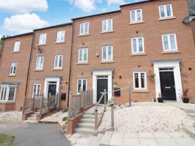 3 Bedrooms Town house for sale in Kitson Road, Whitwood, Castleford WF10