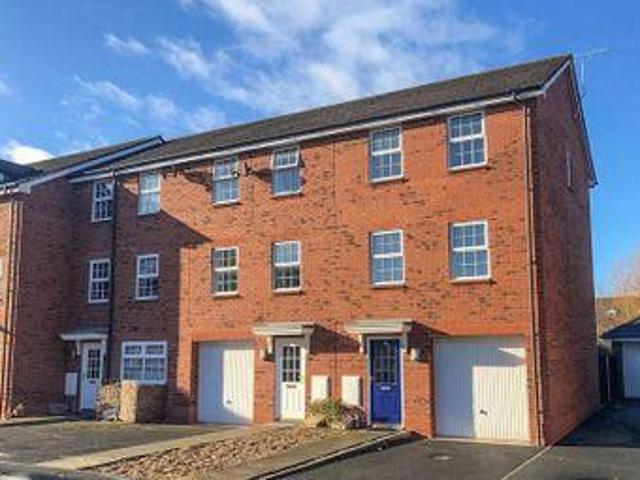 3 Bedrooms Town house for sale in Horton Way, Stapeley, Nantwich CW5