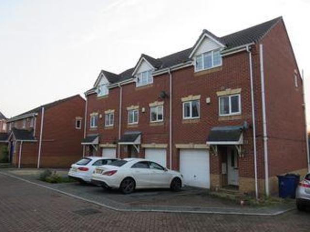 3 Bedrooms Town house for sale in Hills Close, Mexborough S64