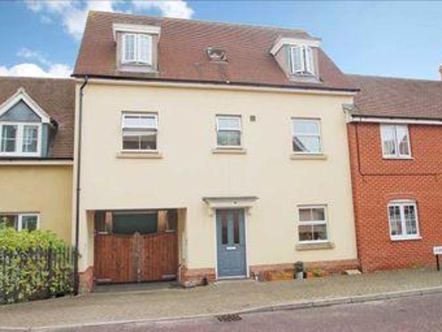 3 Bedrooms Town house for sale in James Gore Drive, Colchester CO2