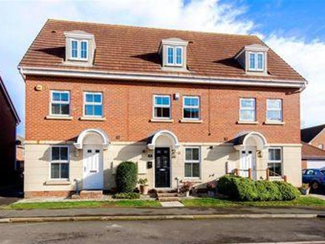 3 Bedrooms Town house for sale in Old Scholars Avenue, Castleford WF10
