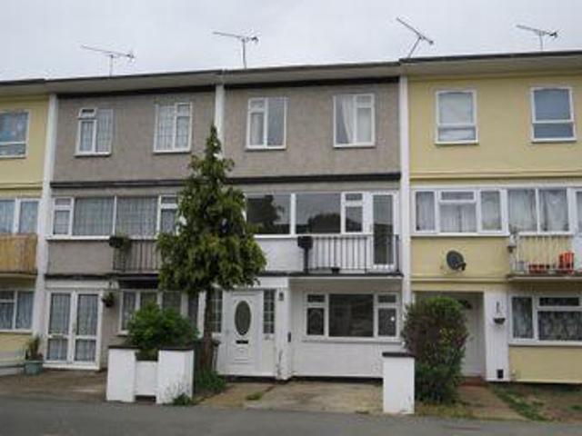 3 Bedrooms Town house for sale in Long Riding, Basildon SS14