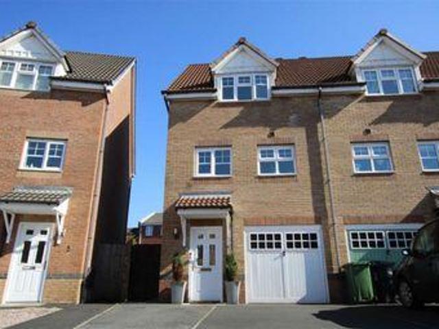 3 Bedrooms Town house for sale in Madison Gardens, Westhoughton, Bolton BL5