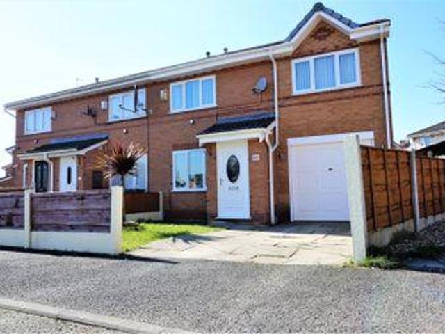 3 Bedrooms Town house for sale in Margaret Ashton Close, Manchester M9