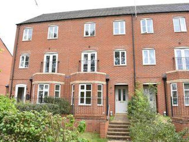 3 Bedrooms Town house for sale in Melrose Walk, Tewkesbury GL20