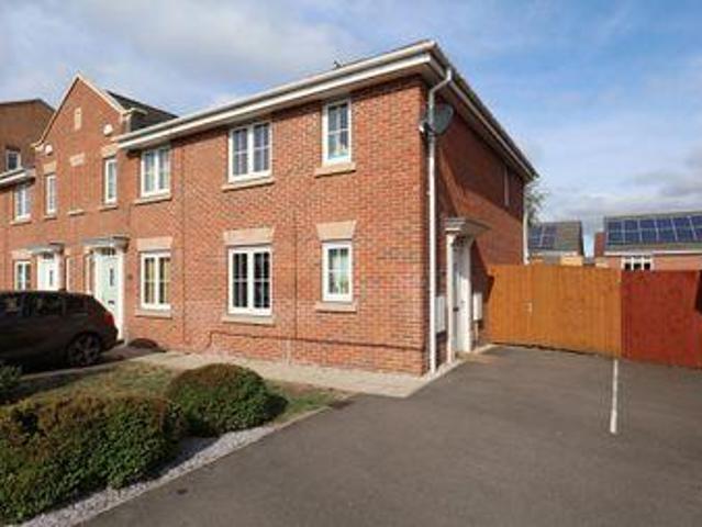 3 Bedrooms Town house for sale in Middlepeak Way, Sheffield S13