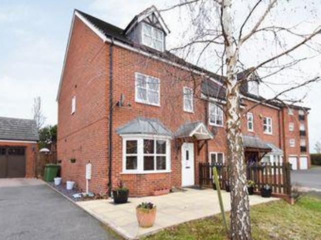 3 Bedrooms Town house for sale in Netherwich Gardens, Droitwich WR9