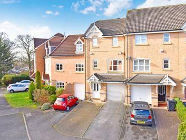 3 Bedrooms Town house for sale in Nightingale Drive, Harrogate HG1
