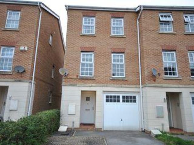 3 Bedrooms Town house for sale in Sargeson Road, Armthorpe, Doncaster DN3