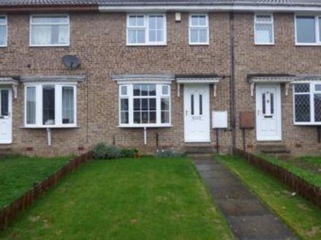 3 Bedrooms Town house for sale in Shelley Walk, Wakefield WF3