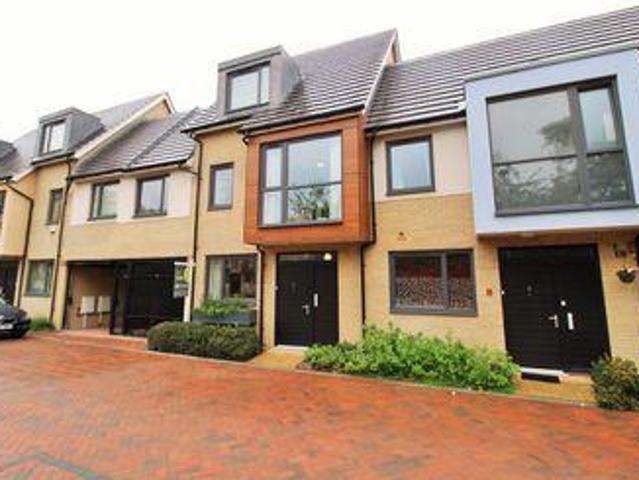 3 Bedrooms Town house for sale in Spirit Drive, Colchester CO4