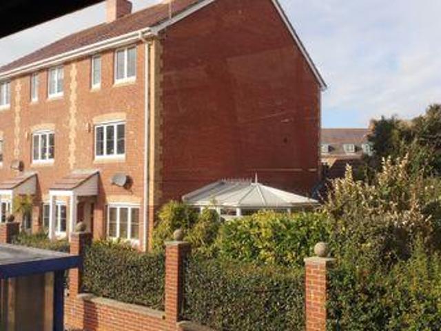 3 Bedrooms Town house for sale in Phoenix Drive, North Harbour, Eastbourne BN23