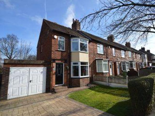 3 Bedrooms Town house for sale in Pinewood Avenue, Wakefield WF2