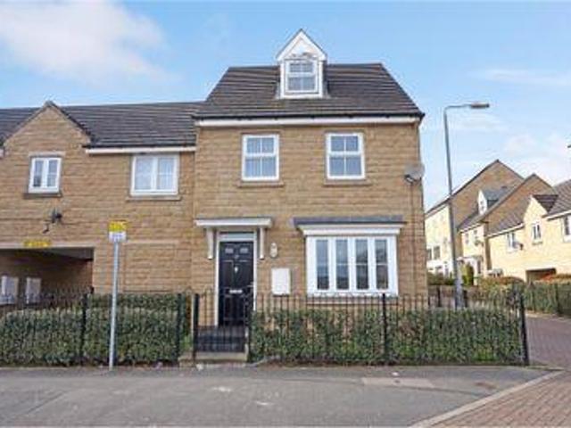 3 Bedrooms Town house for sale in Queensway, Halifax HX1