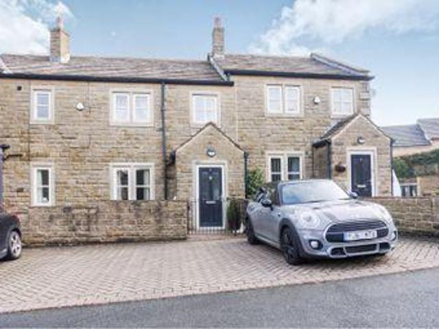 3 Bedrooms Town house for sale in Weavers Court, Queensbury BD13