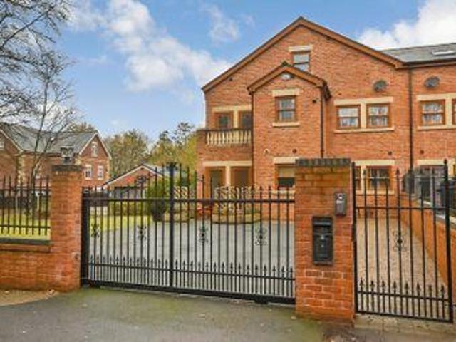 3 Bedrooms Villa for sale in Brackley Lane, Bolton BL5