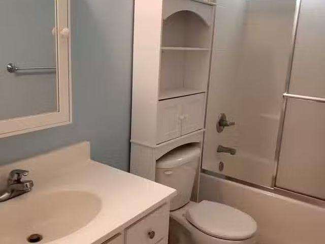 3 Bedrooms, 2 Bath Energy Efficient House, 2 Car Garage in Cen.