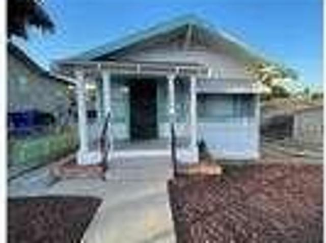 3 beds 1 bath avaialable