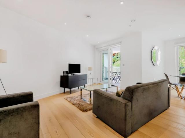 3 Beds 2 Baths