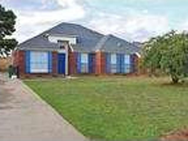 3 Beds 2 Baths