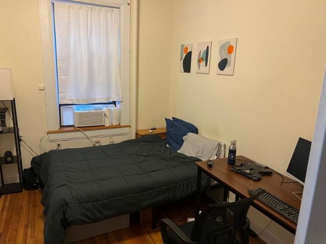 3 Beds 2 Baths Apartment 2 Rooms available ASAP