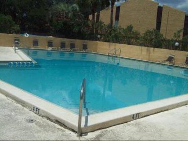 3 Beds Caroline Square
