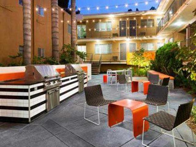 3 Beds AVA Burbank