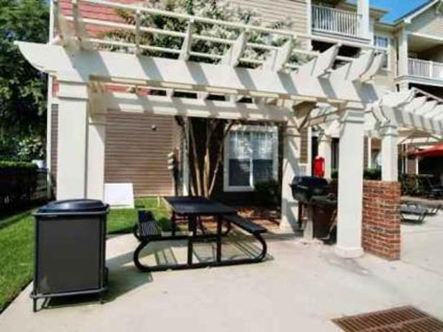 3 Beds Brentmoor Apartments