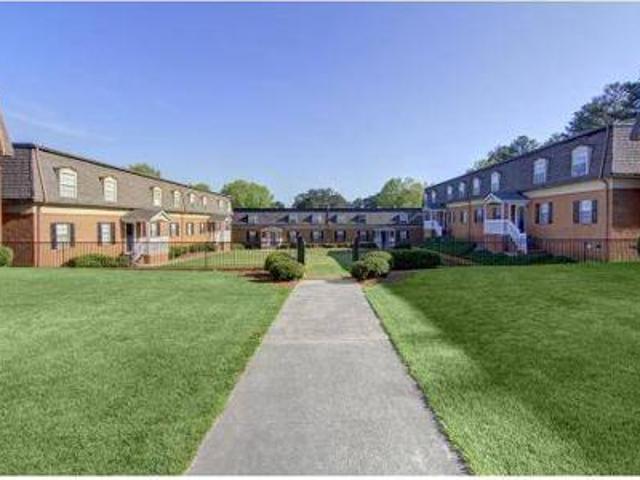 3 Beds Galleria Courtyards