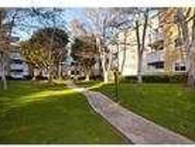 3 Beds Elan Cardiff By The Sea