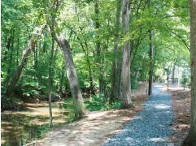 3 Beds Falls At Sope Creek