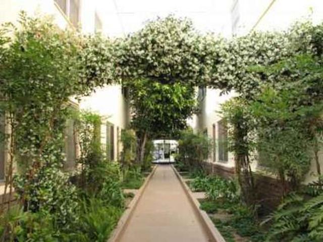 3 Beds Long Beach Terrace Apartments