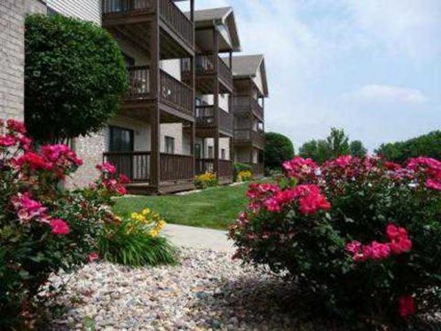 3 Beds Southwest Gables