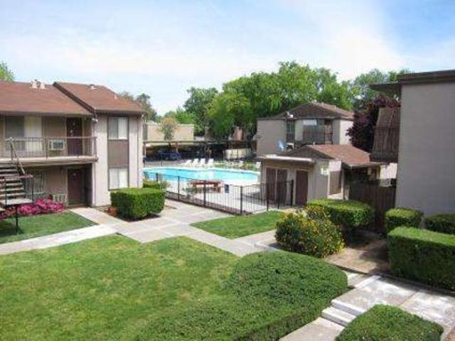 3 Beds Sheraton Apts