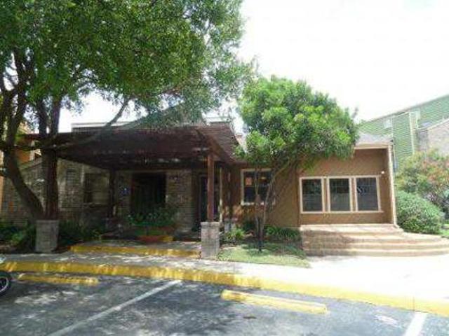 3 Beds Retreat at Medical Center, The